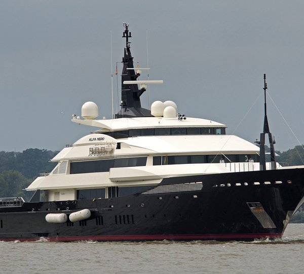 Lewis Hamilton And Gigi Hadid On The Mega Yacht 'Alfa Nero' In Monaco ...